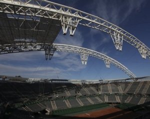 Avanza la construcción del techo corredizo del estadio Parque Roca ...